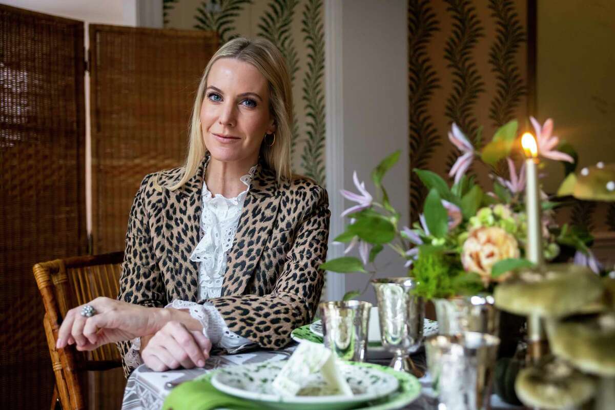 Instagram star Mrs. Alice brings viral holiday decor to Houston