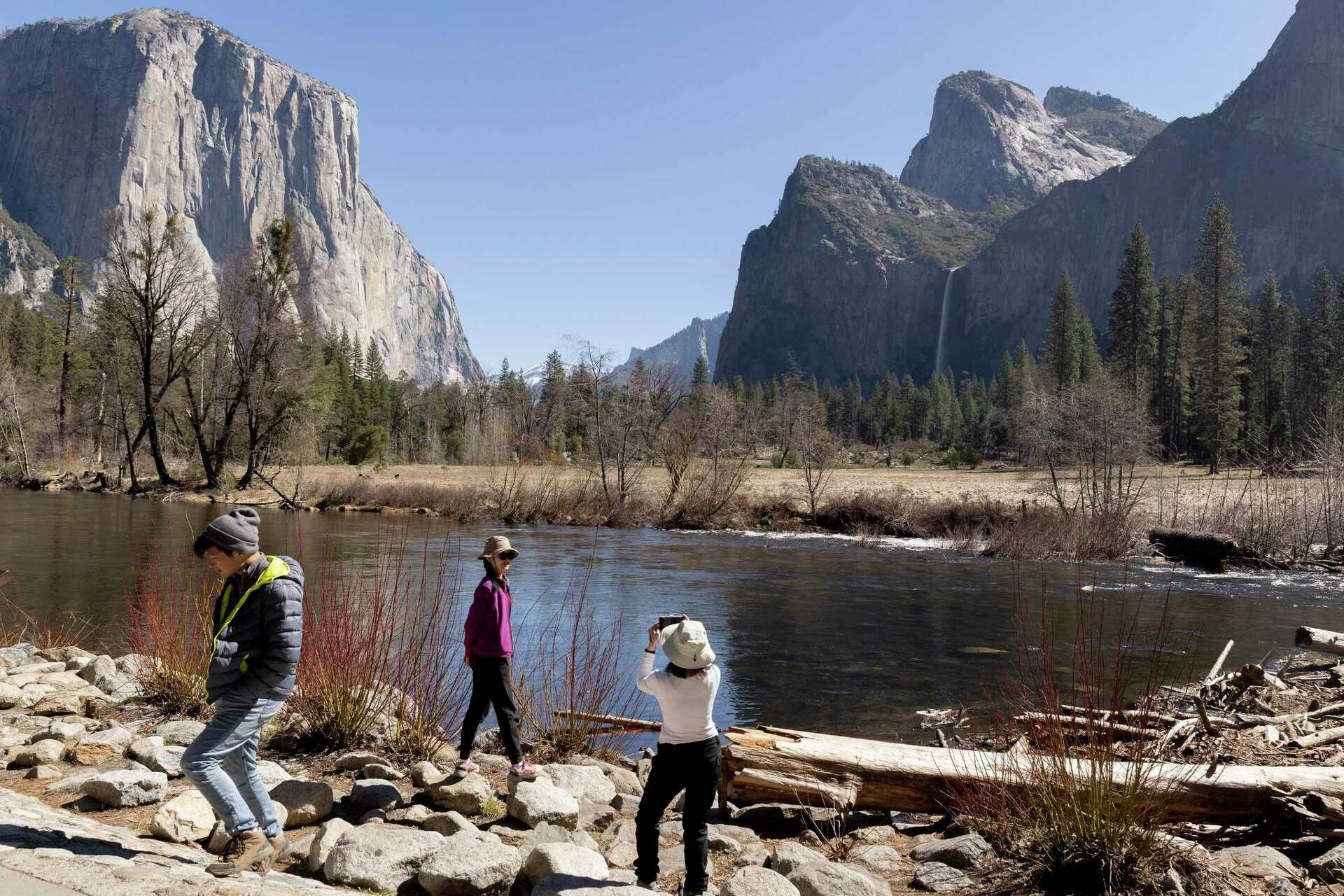 Yosemite National Park ends controversial reservation system
