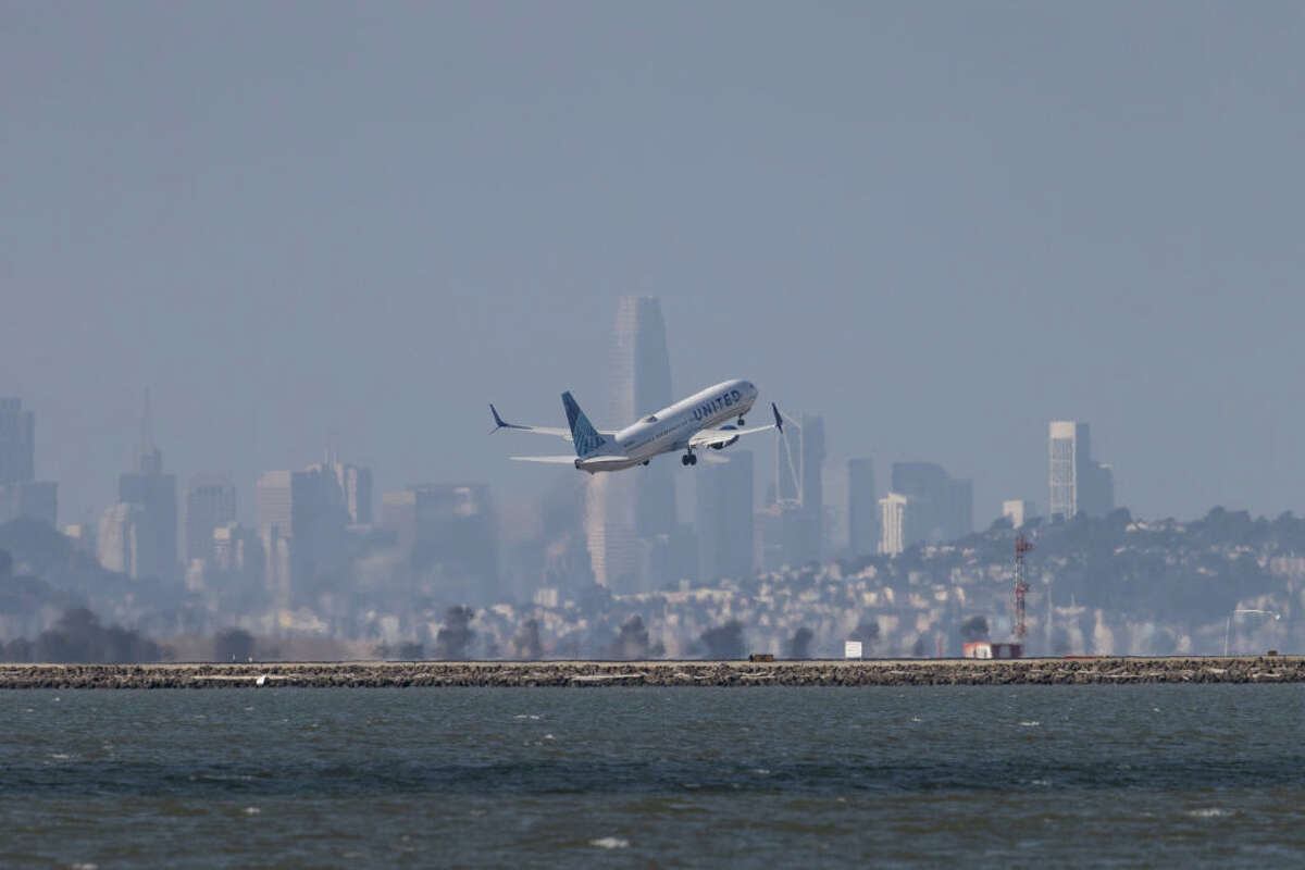 Flight Attendant Taken To Hospital After Passenger Disrupts Sfo Flight