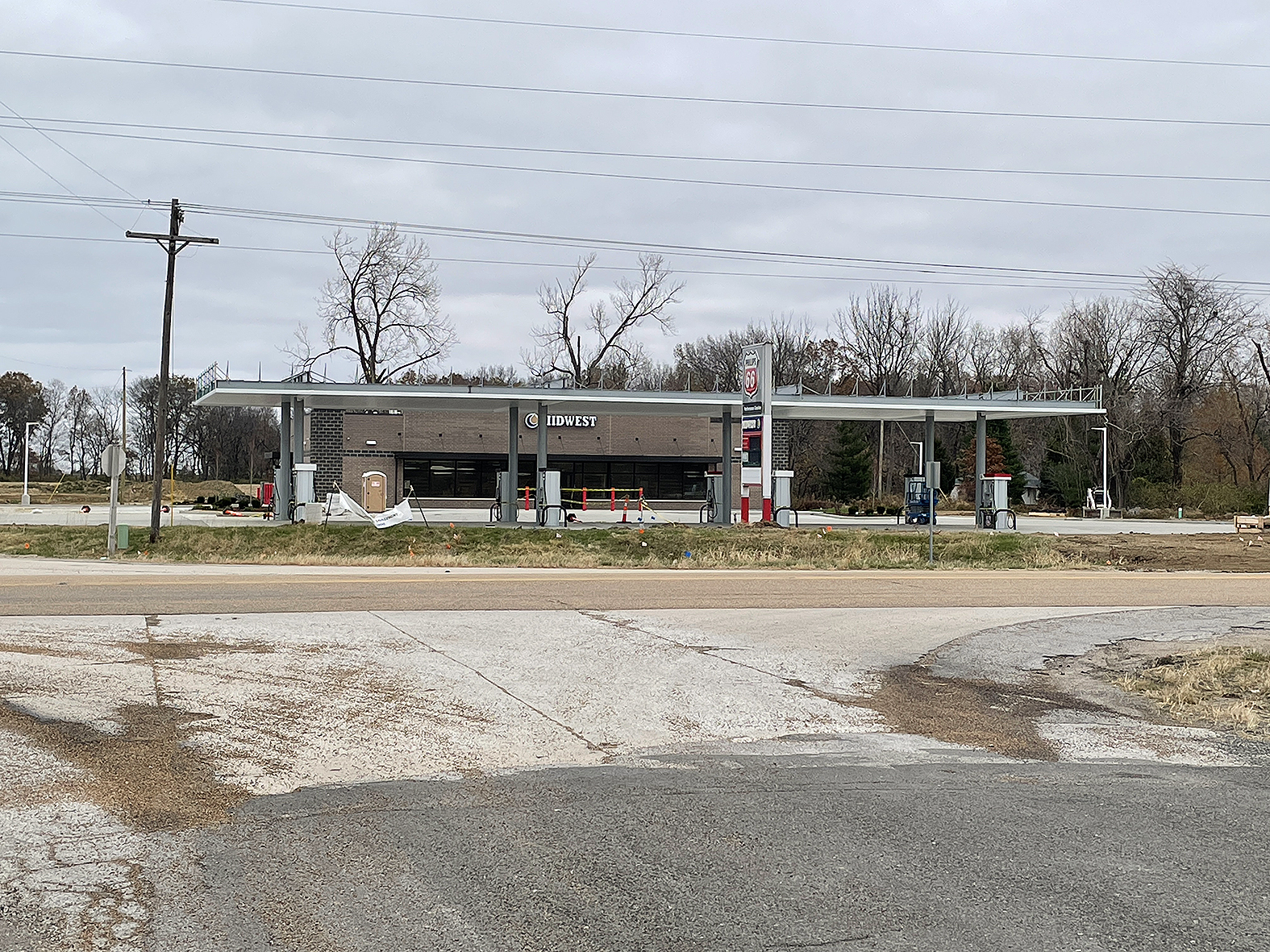 Midwest Petroleum station nears opening
