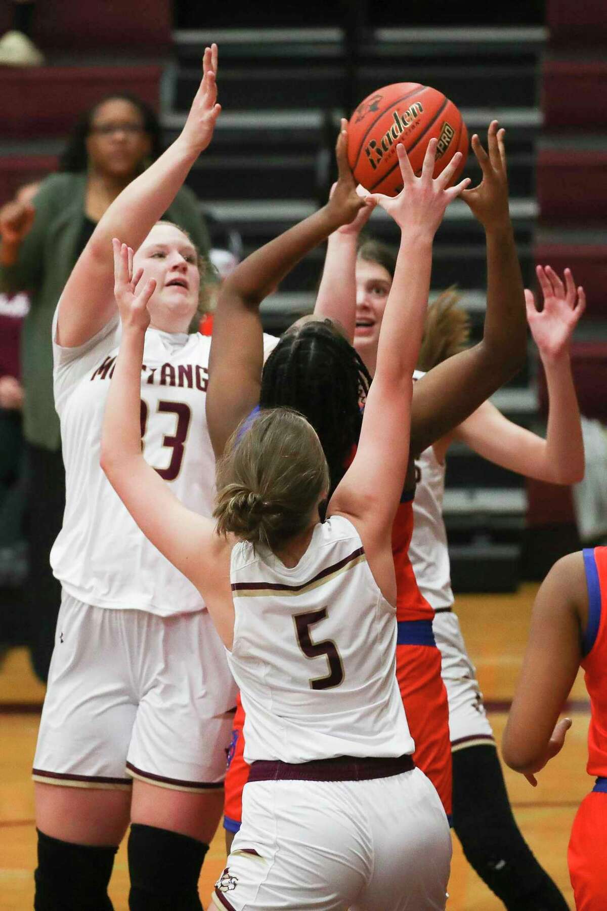 Grand Oaks takes win over Magnolia West team battling injuries