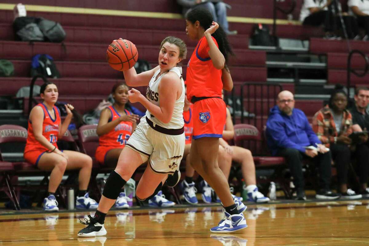 Girls basketball: Grand Oaks tops shorthanded Magnolia West