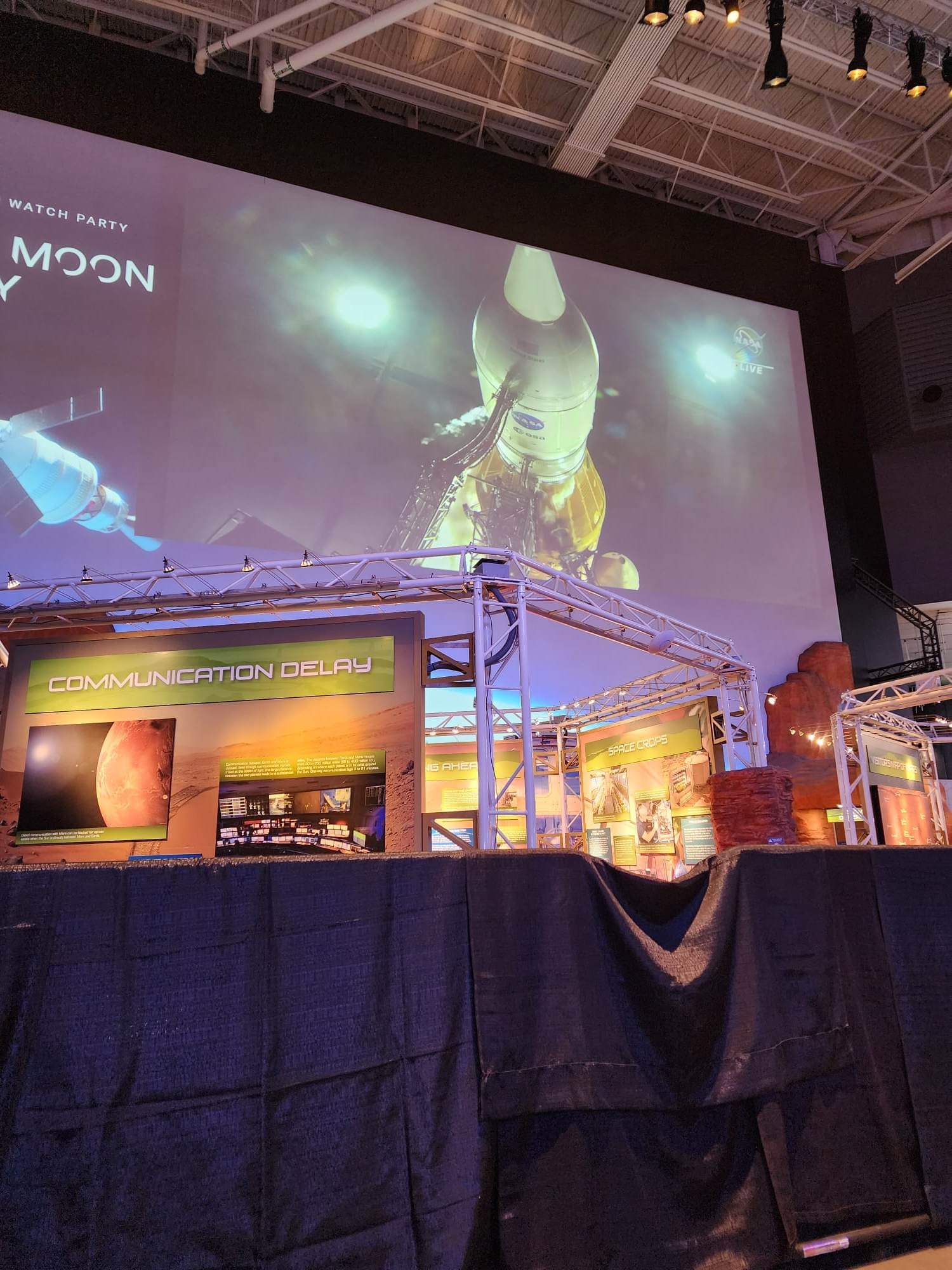 Laredo legend honored by Artemis I as the world watches