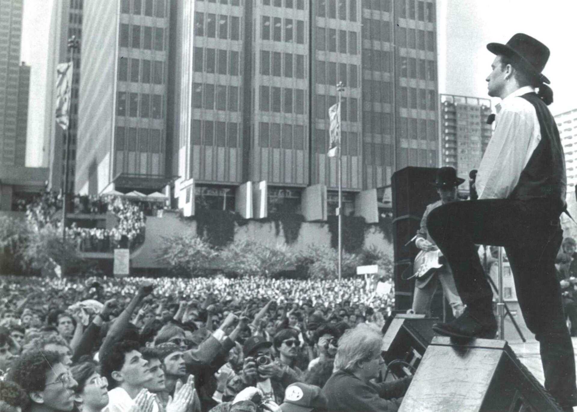 U2 played a surprise 1987 S.F. concert. Then all hell broke loose