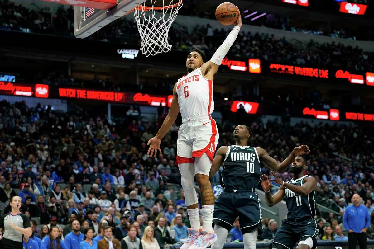 Rockets 101, Mavericks 92: Houston throws block party in road win