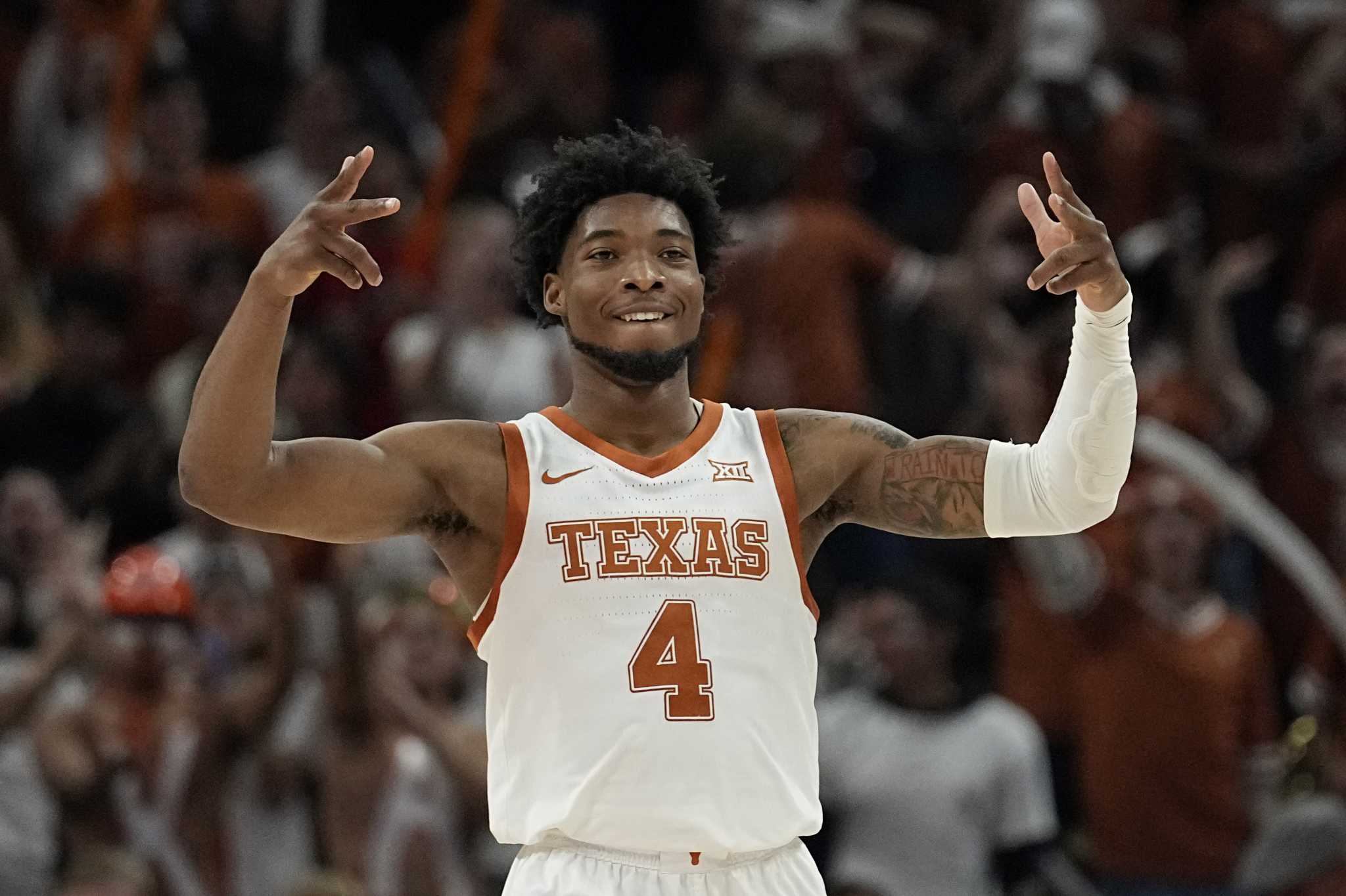 Texas basketball: Tyrese Hunter leads upset of No. 2 Gonzaga