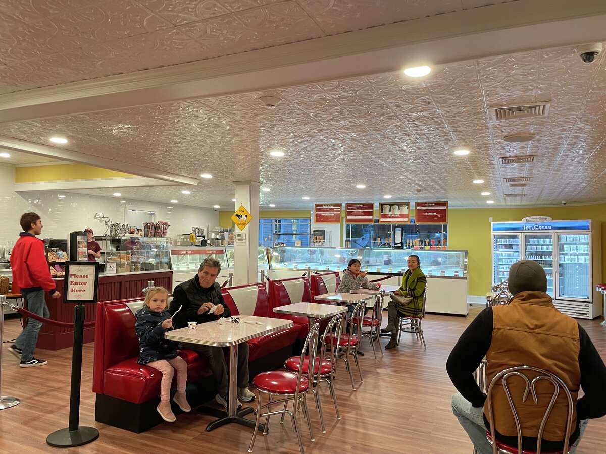 Deborah Ann's Sweet Shoppe opens at new location in Ridgefield