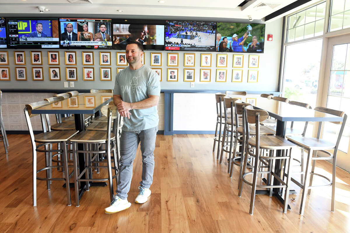 New Trumbull eatery features 'adult kids' favorites