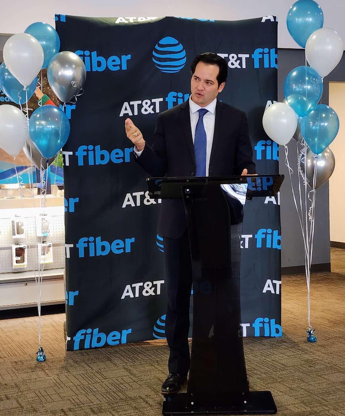 AT&T announces expansion of Laredo's fiber network, aims to address ...
