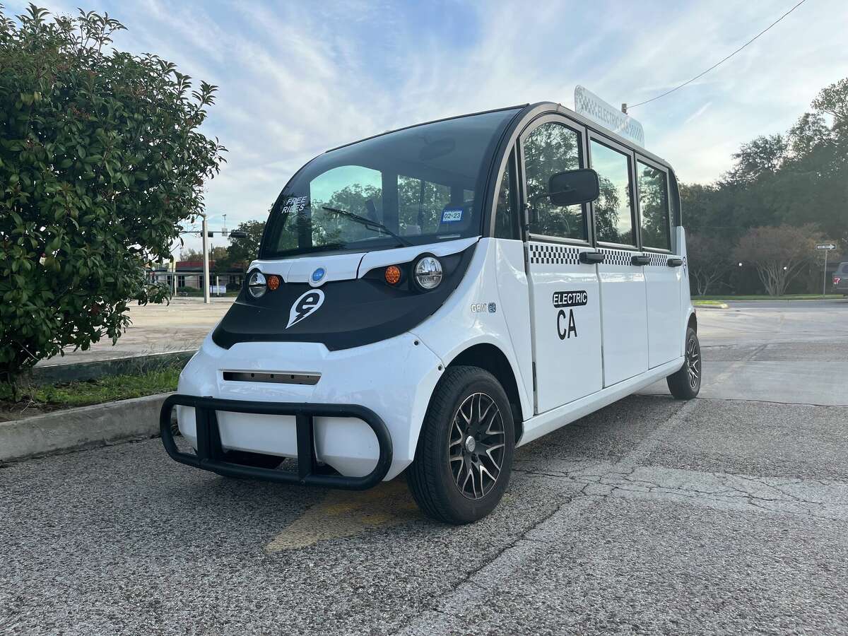 Downtown San Marcos adds new free electric cab service