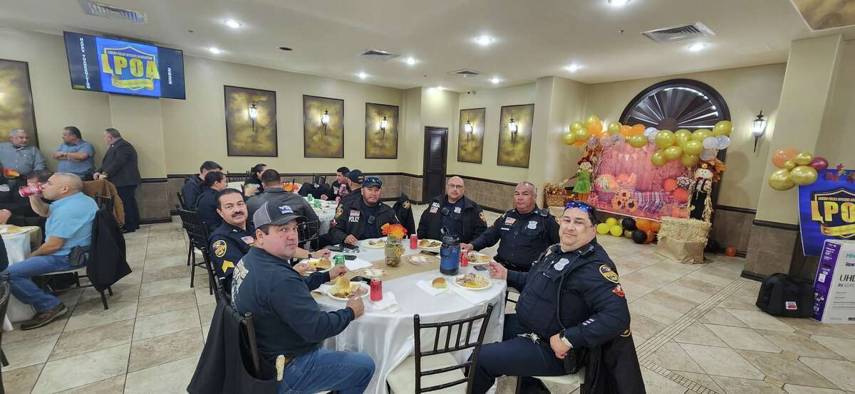 Holiday luncheon held for thankful officers