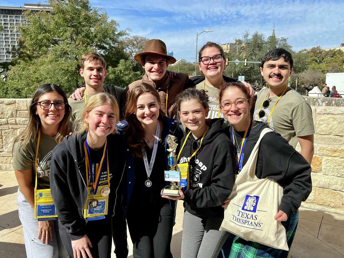 11 Dickinson High students qualify for spots at International Thespian ...