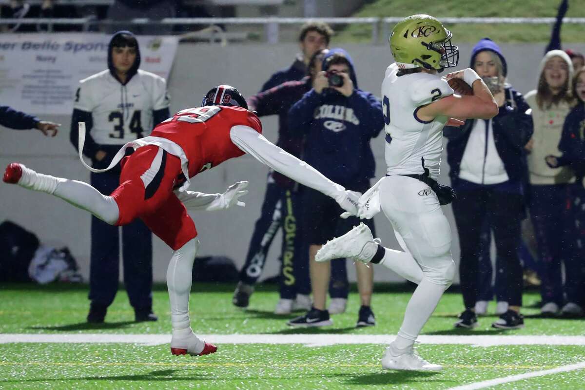 Westfield Mustangs edge Klein Collins Tigers in second round