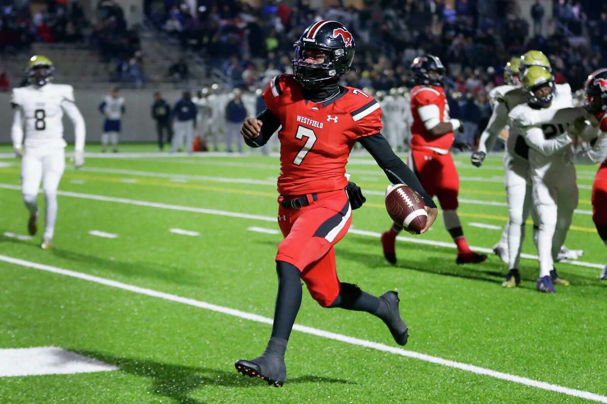 Westfield Mustangs edge Klein Collins Tigers in second round