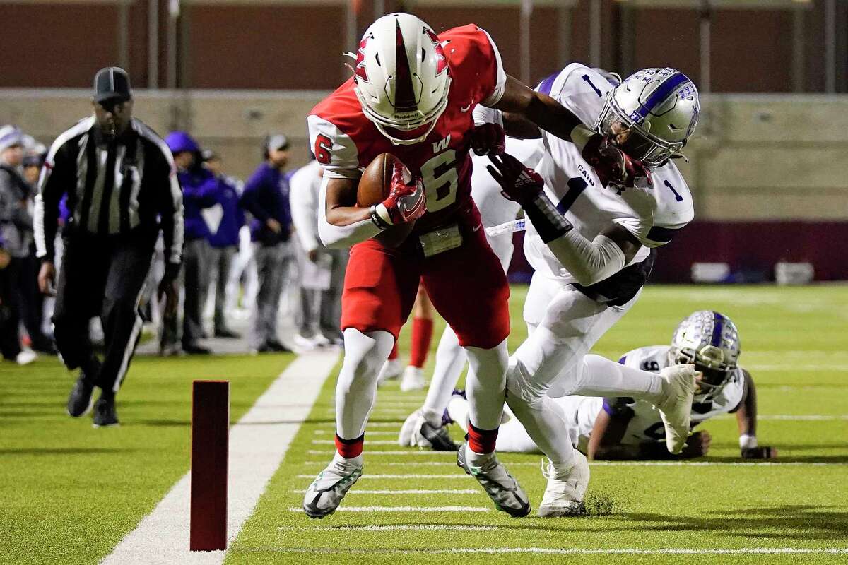 The Woodlands dominates Klein Cain to advance to third round