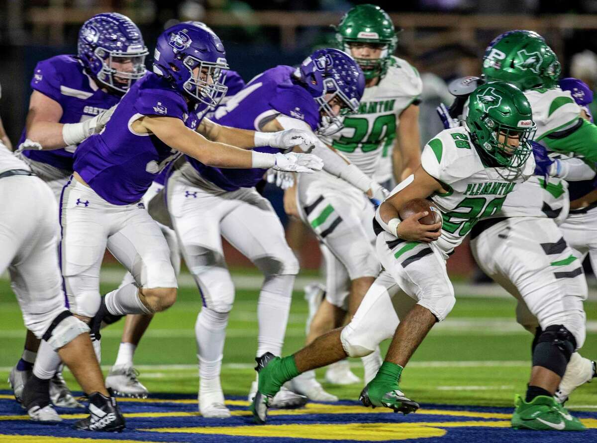 High school football playoffs: Boerne 50, Pleasanton 21