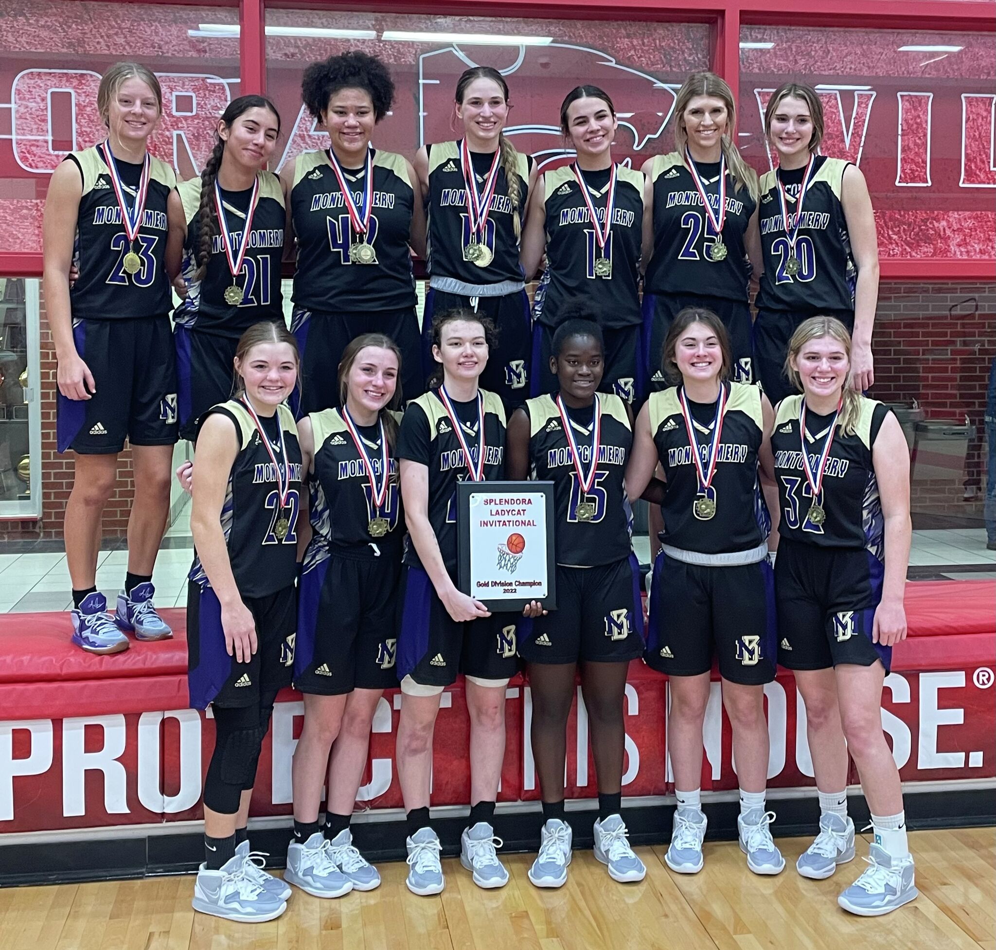 Montgomery girls defend Splendora Invitational title