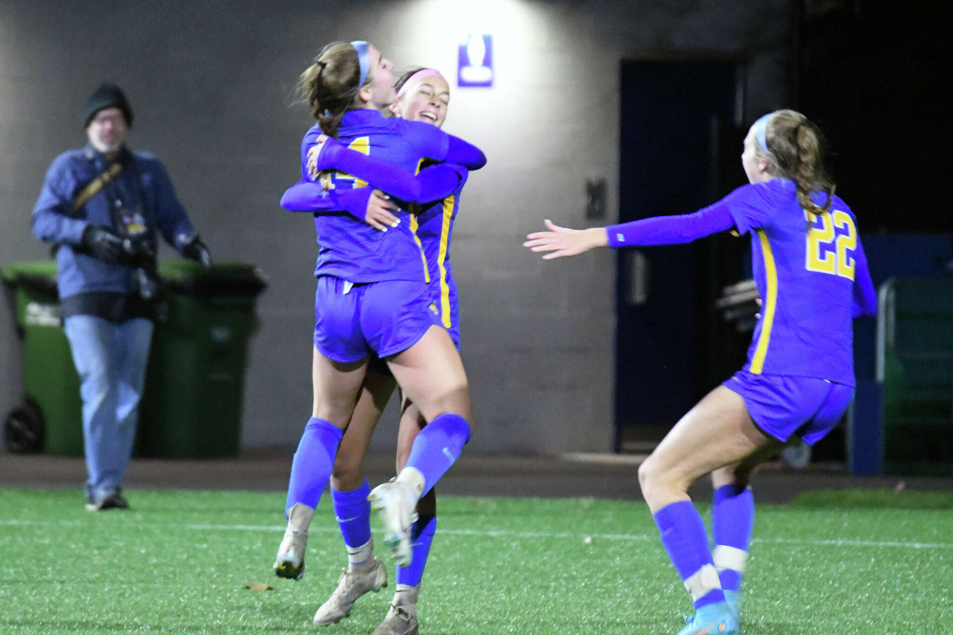 Connecticut girls soccer star Laney Smith keeps dominating for Mercy