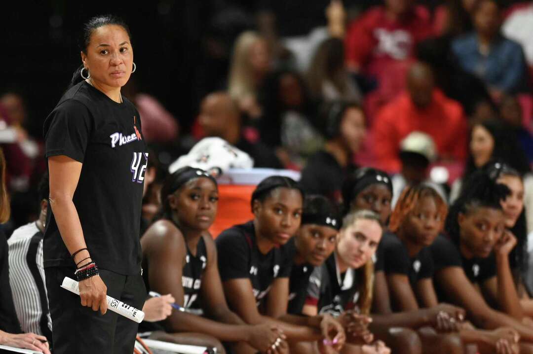 Dawn Staley, WNBA stars highlight women’s basketball at Warriors panel