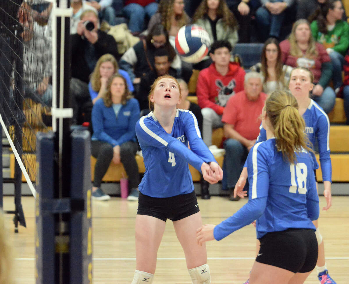 East Hampton volleyball rallies past Hale Ray for Class S title.