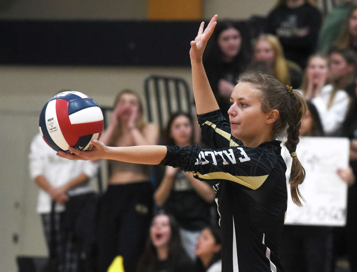 Joel Barlow beats Bristol Central for CIAC Class L volleyball title.