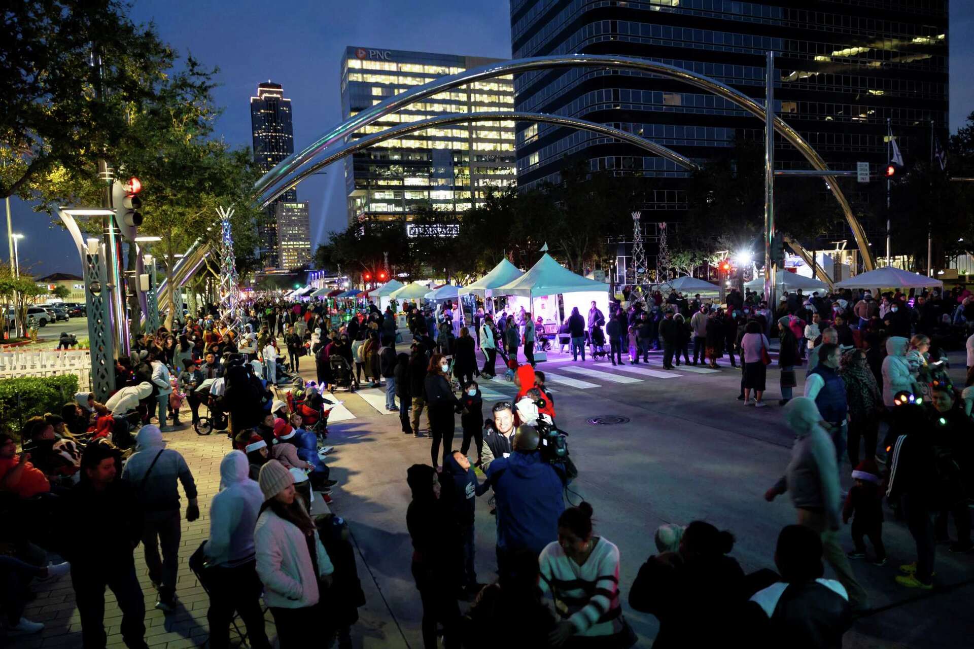 Houston tree lighting in Uptown Thursday ushers in holiday season