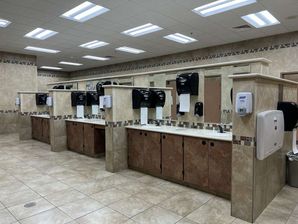 Buc-ee's still has the best restrooms in America. Here's why