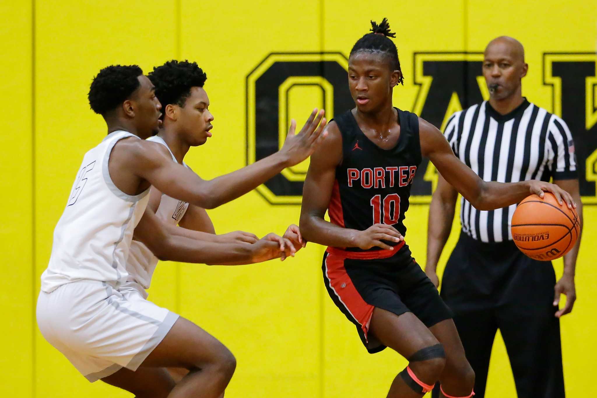 Porter boys win District 16-5A opener