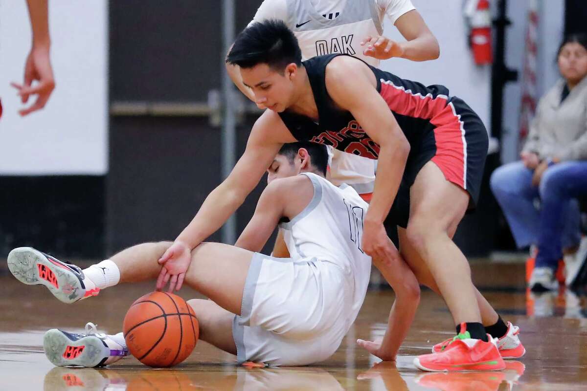 Porter runs into Klein Oak team on a roll