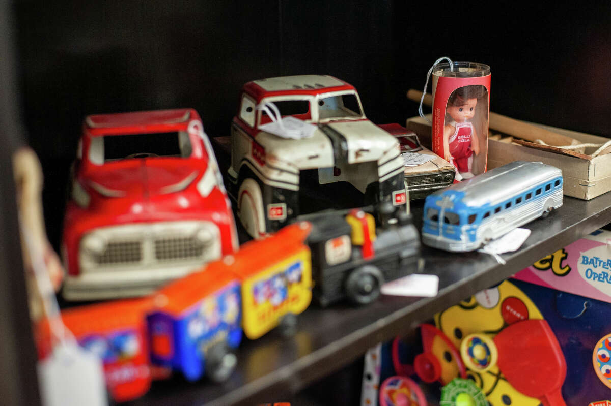 Midland antiquing: Finding second-hand treasures for your loved ones