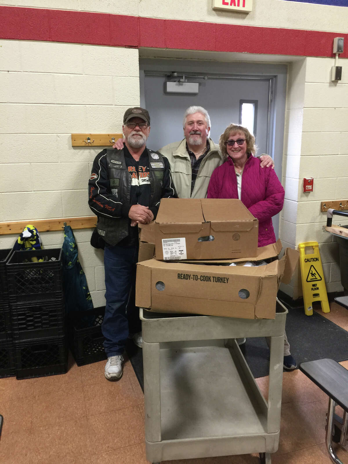 Sawtooth Wolves Motorcycle Club brings Thanksgiving to families