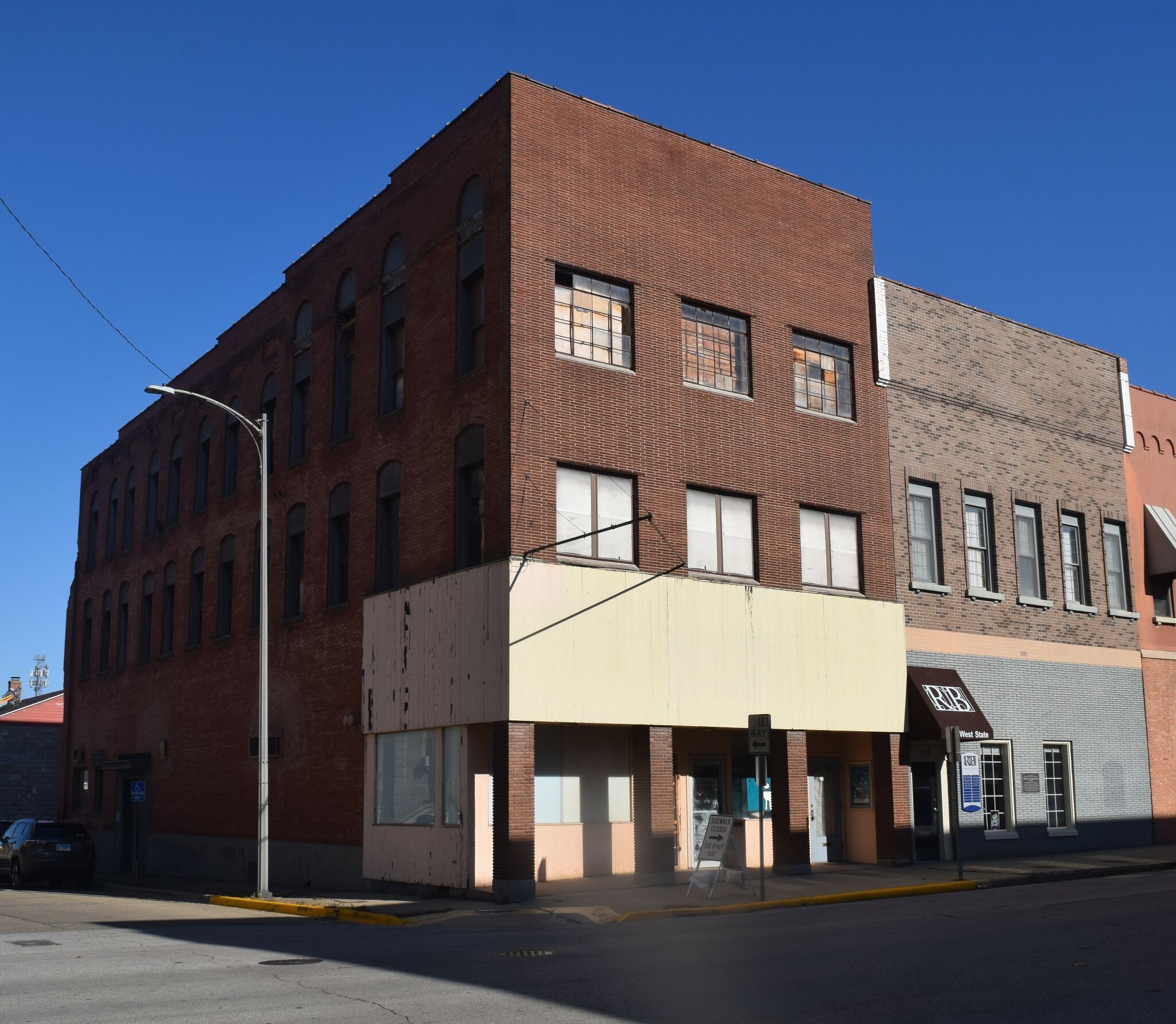 City Council issues demolition permits for Lair Building | Journal-Courier