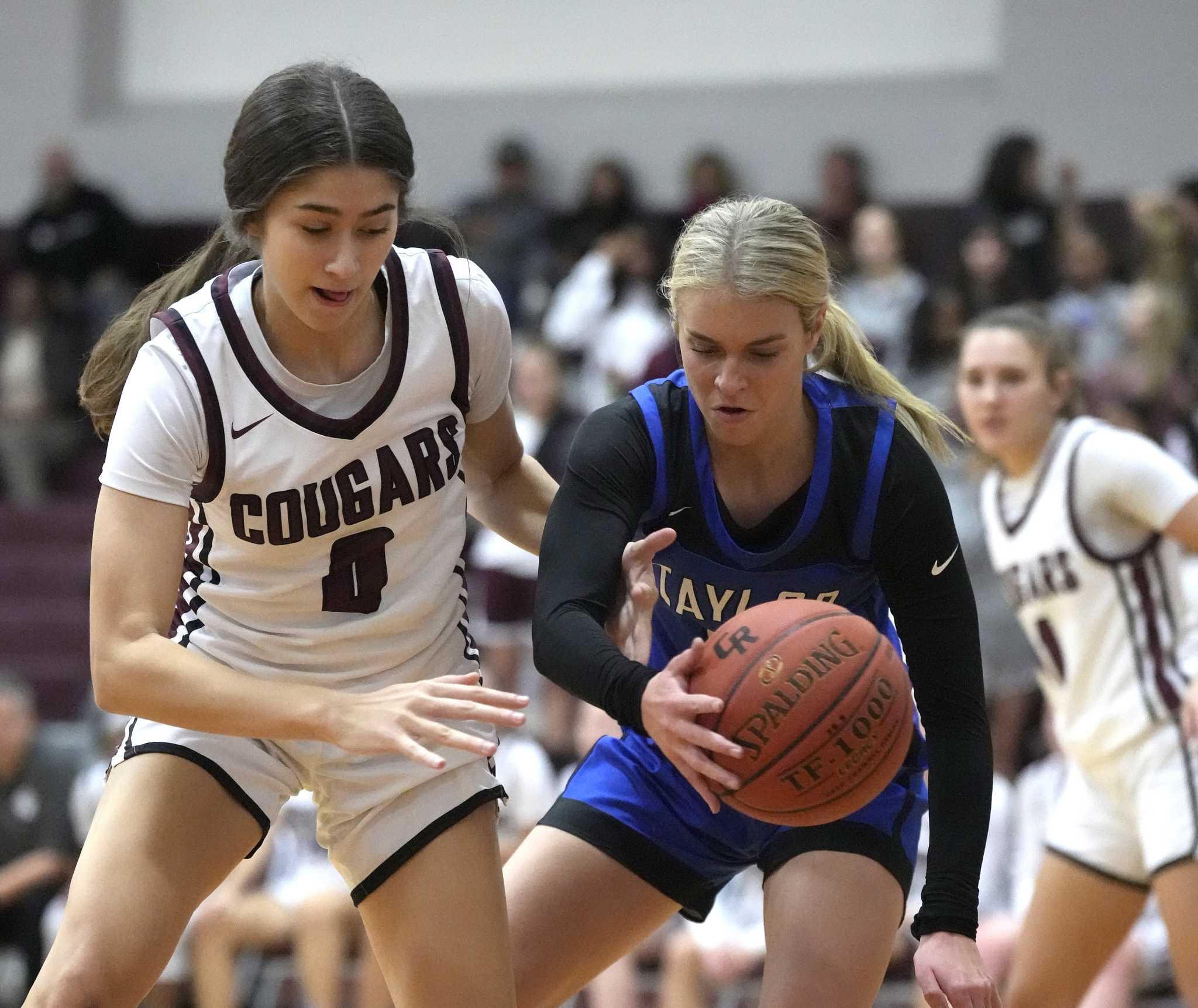 Cinco Ranch holds off Katy Taylor to remain undefeated