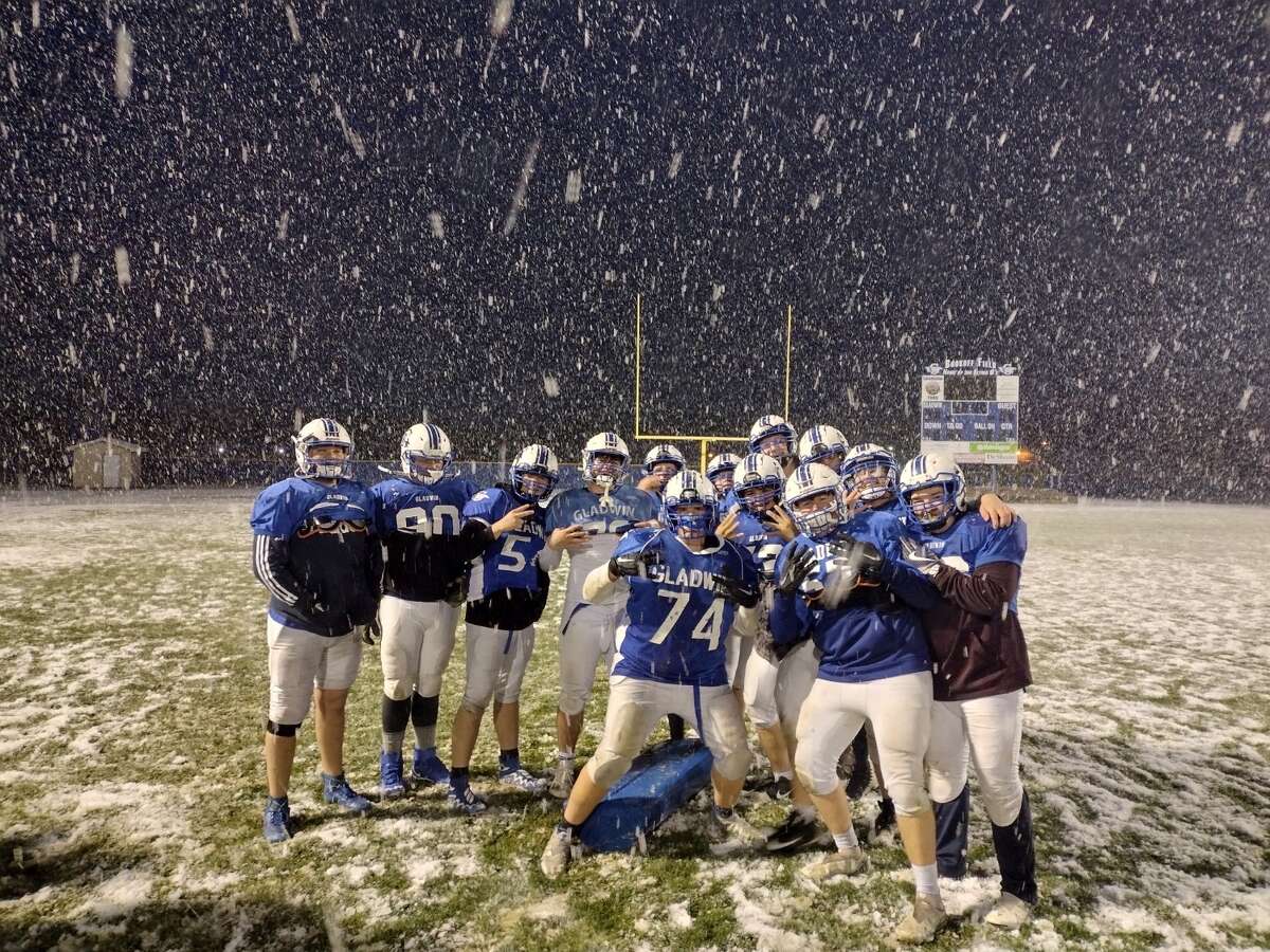 Trench warfare: Gladwin O-line winning the battles