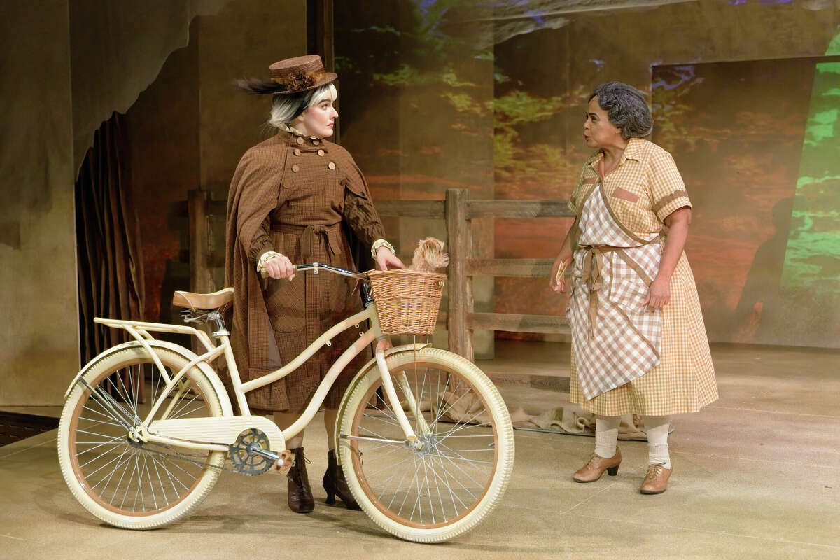 'Wizard of Oz' at Capital Rep entertaining, overlong