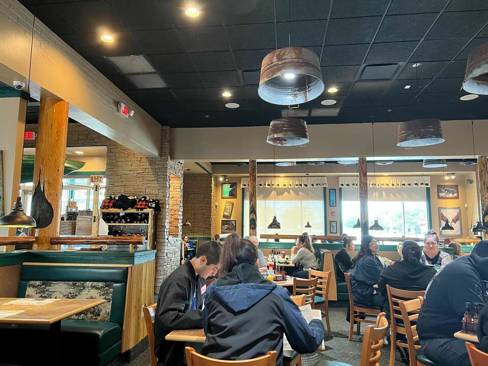 We dined-in at San Antonio's first Black Bear Diner