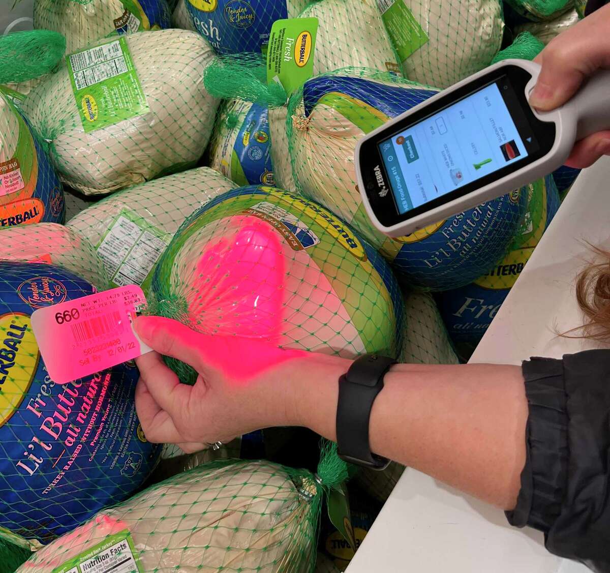 H-E-B, Walmart, Kroger keep testing self-checkout technology