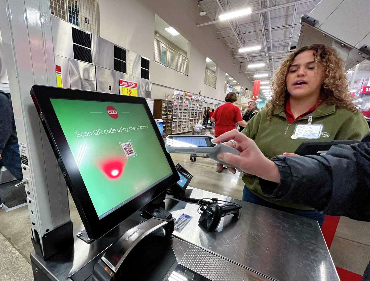 H-E-B, Walmart, Kroger keep testing self-checkout technology