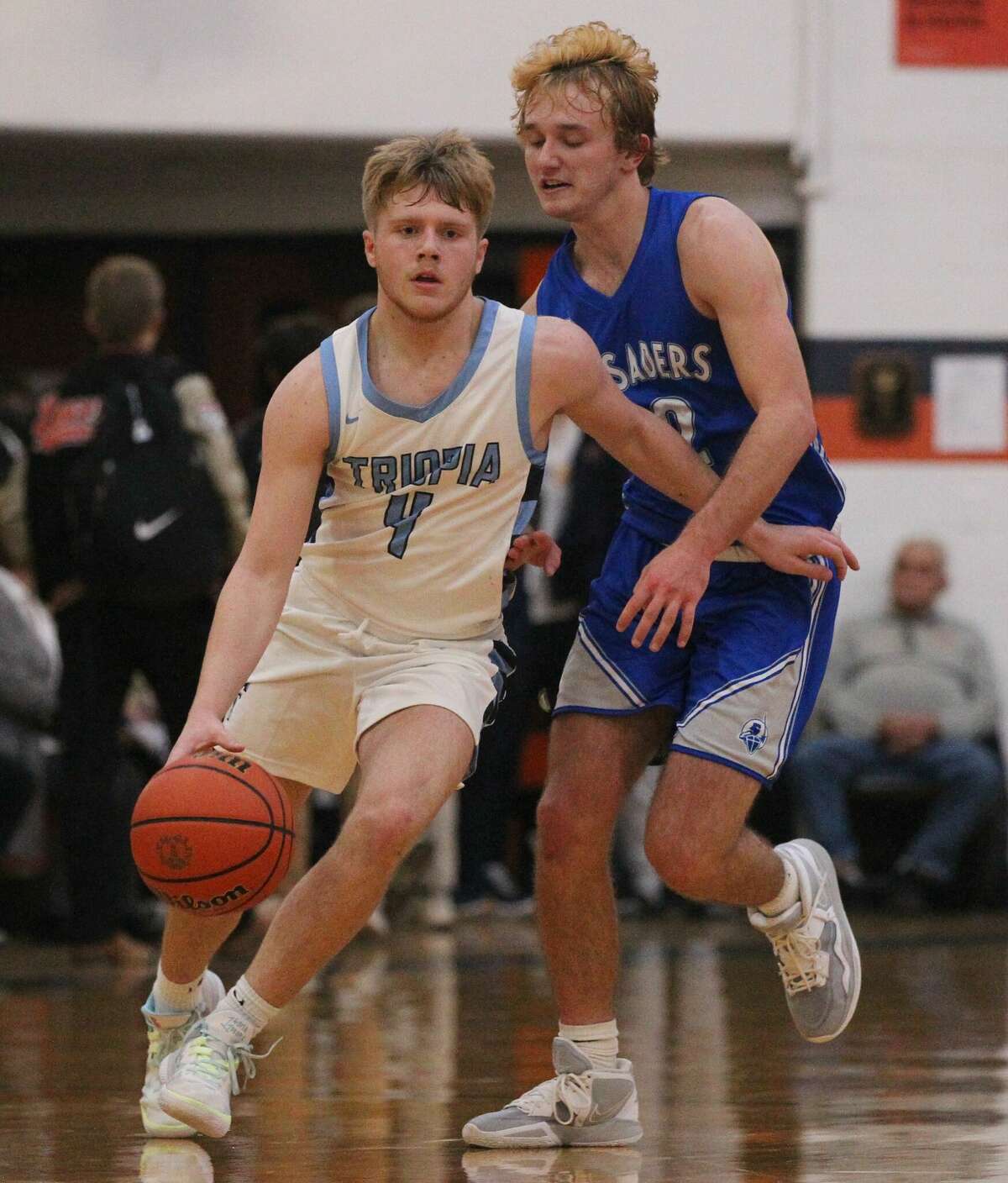 Neathery scores 28 as Triopia boys' basketball rolls in opener
