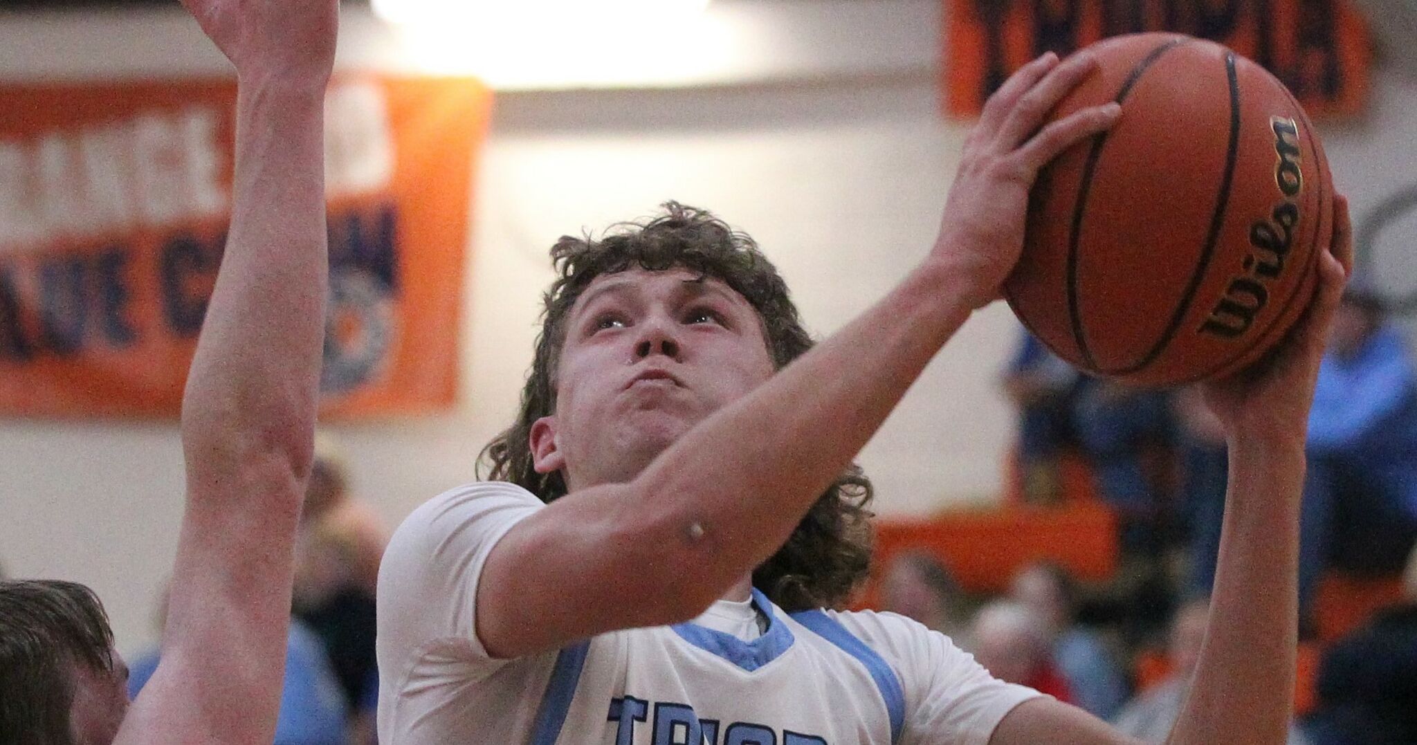 Neathery scores 28 as Triopia boys' basketball rolls in opener