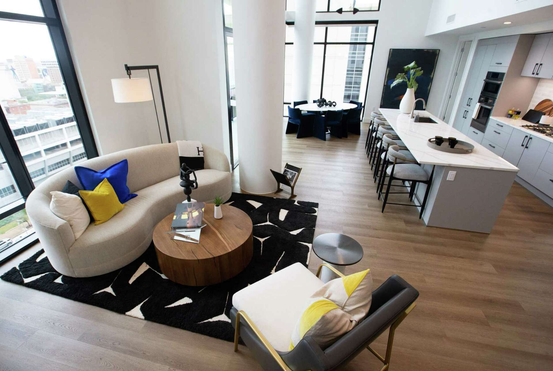 New Houston luxury apartment tower is open, above Discovery Green