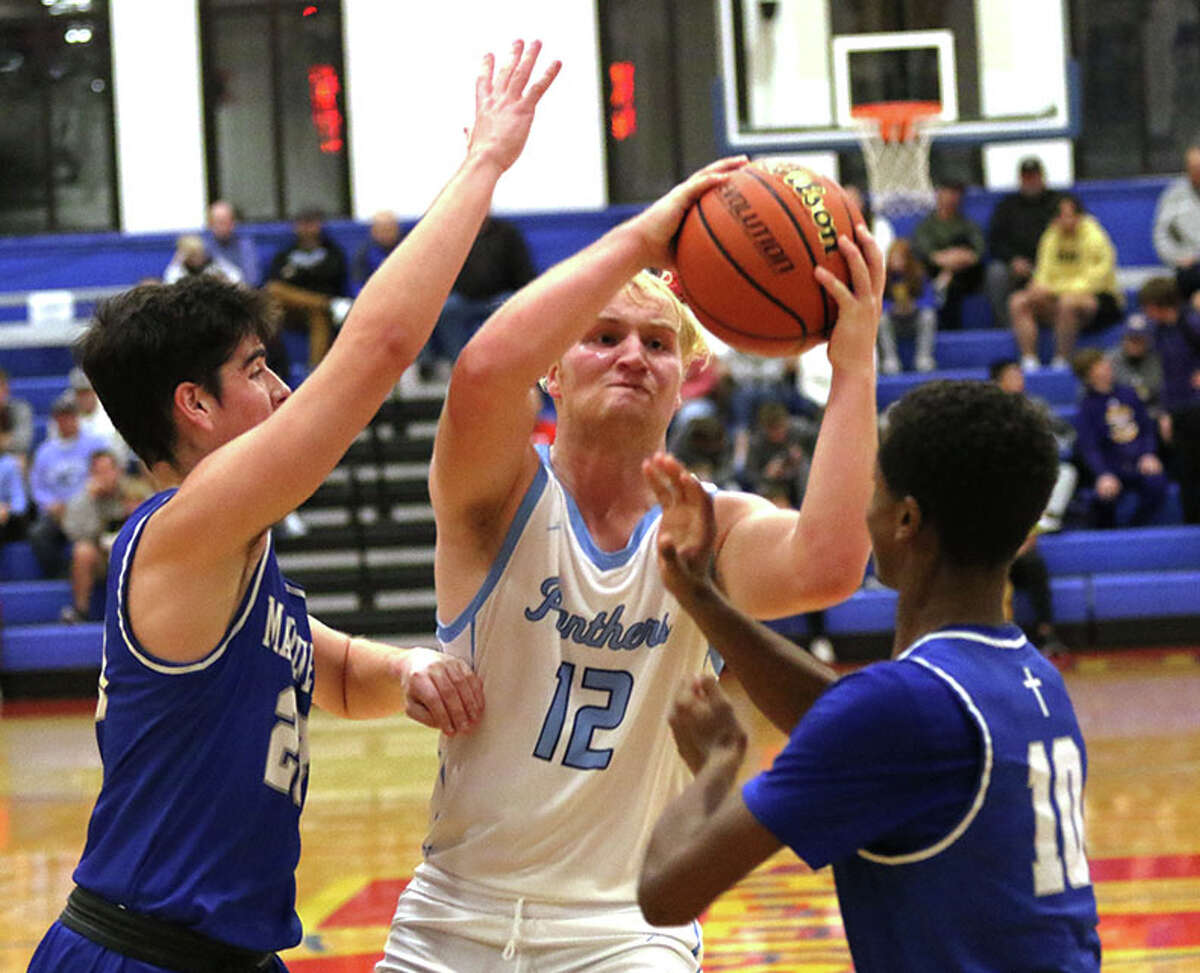 Kline goes off from 3, leads Marquette past Jersey at Hoopsgiving