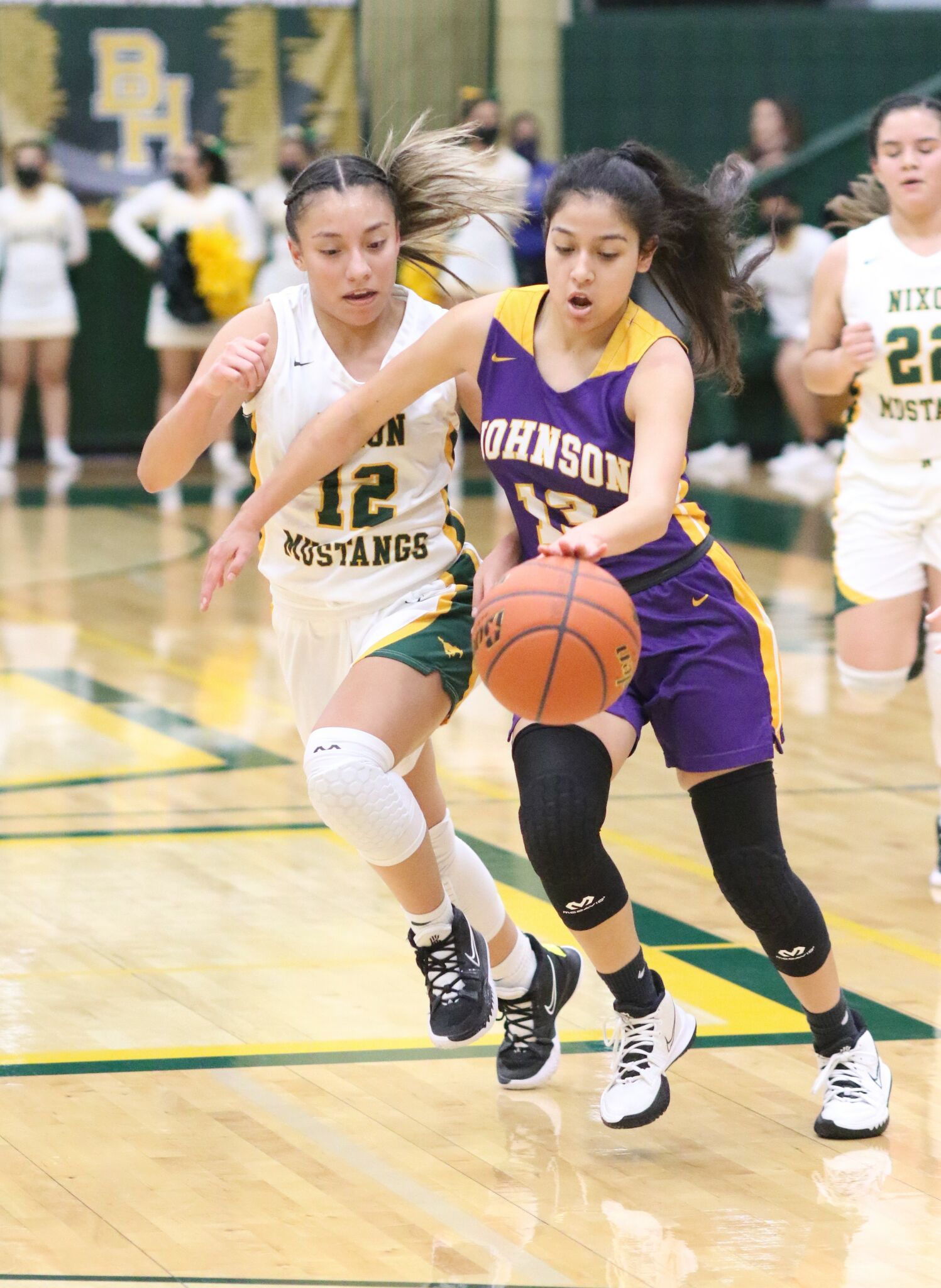 Lady Wolves defeat Lady Tigers