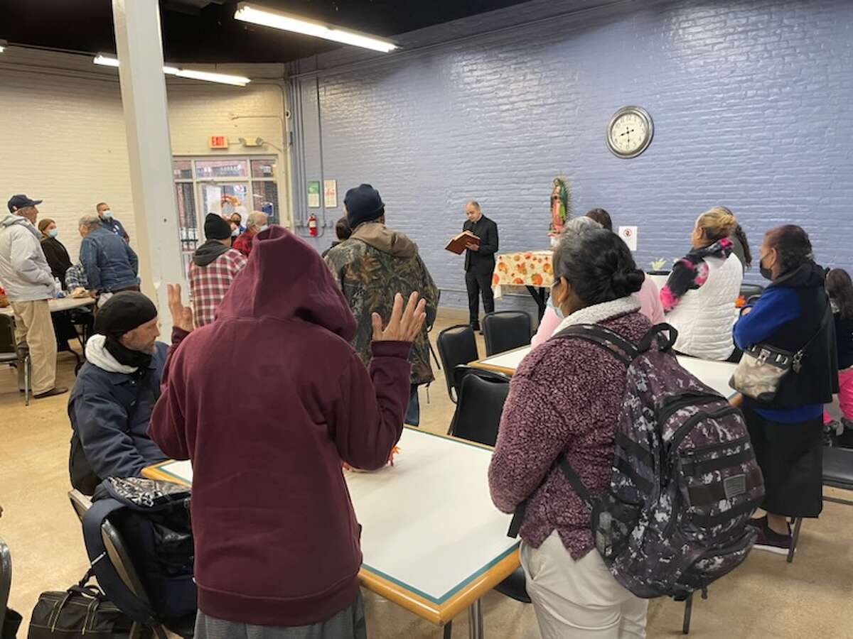 Bethany House serves hundreds of Thanksgiving meals to those in need