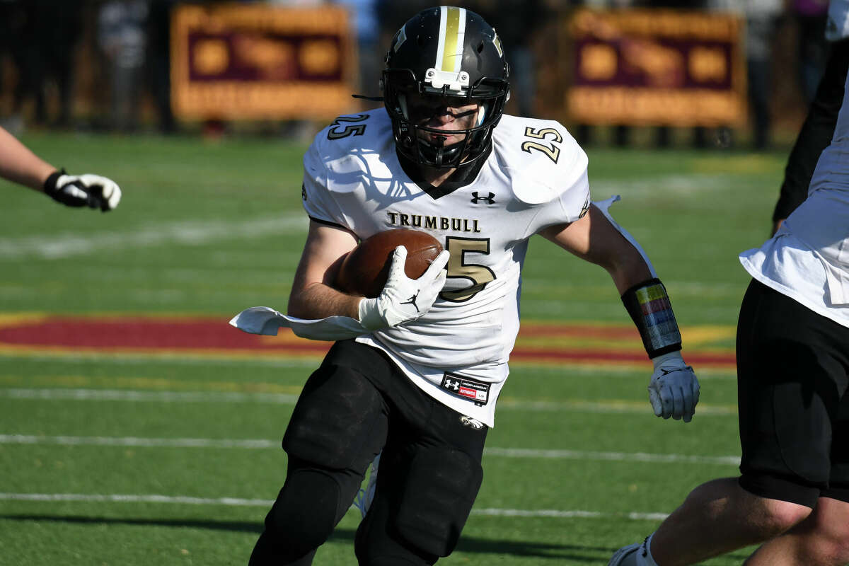 Logan Spoelstra's kick wins it as No. 5 St. Joseph clinches No. 1 seed ...