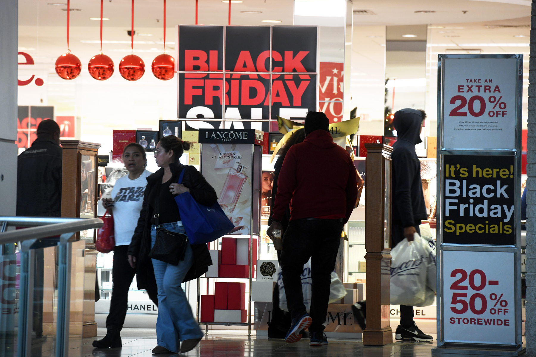 What's open and closed on Black Friday 2024 in Connecticut