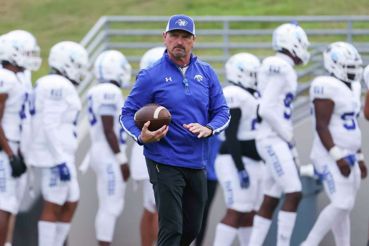 C.E. King rallies past Hightower for playoff victory