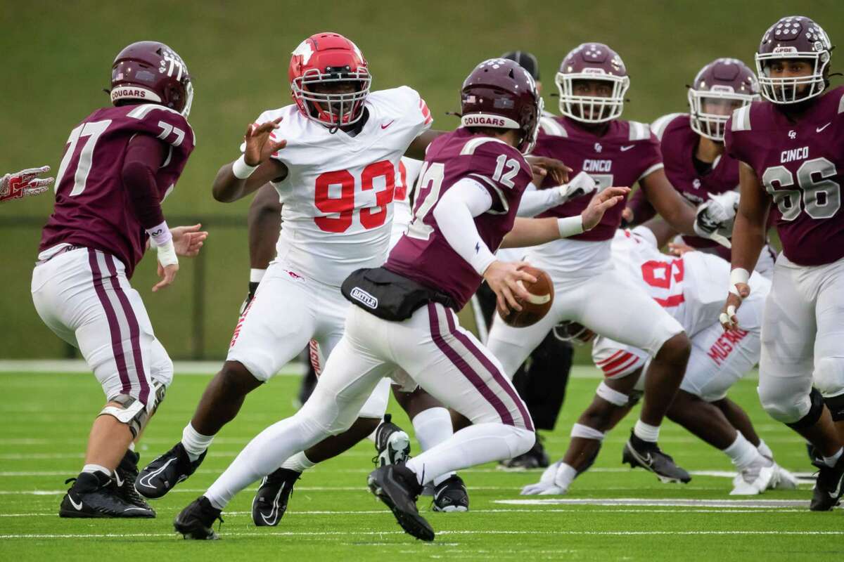 North Shore Mustangs advance to 8th straight regional finals