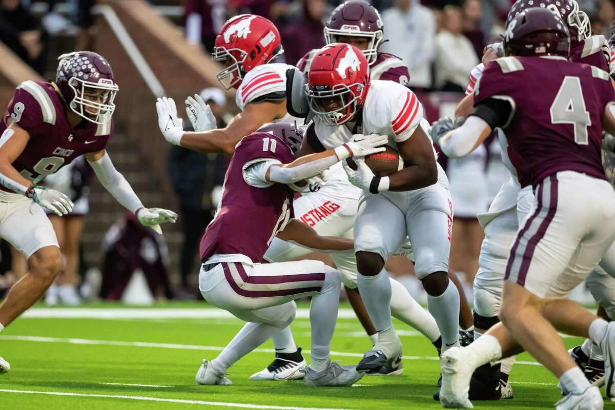 North Shore Mustangs advance to 8th straight regional finals