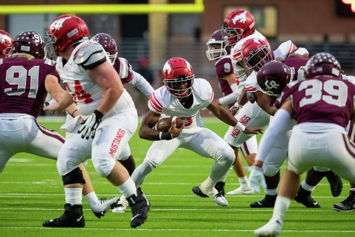North Shore Mustangs advance to 8th straight regional finals
